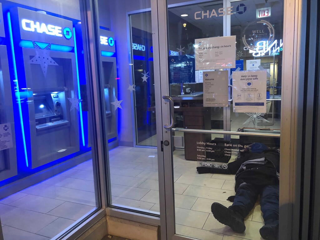 Chase Bank Locks Some ATMs After Hours Due to Increased Crime ...